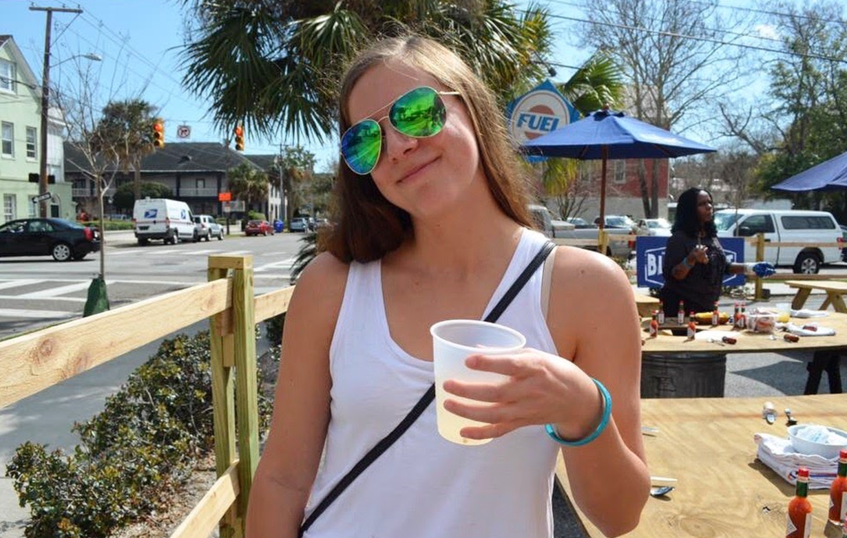 Featured Foodie: Elise Devoe - Queen of the Food Age